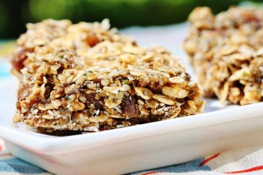 Hurry Up Vegan: Super Speedy, No Bake Omega-3 Vegan Snack Bars - The ...