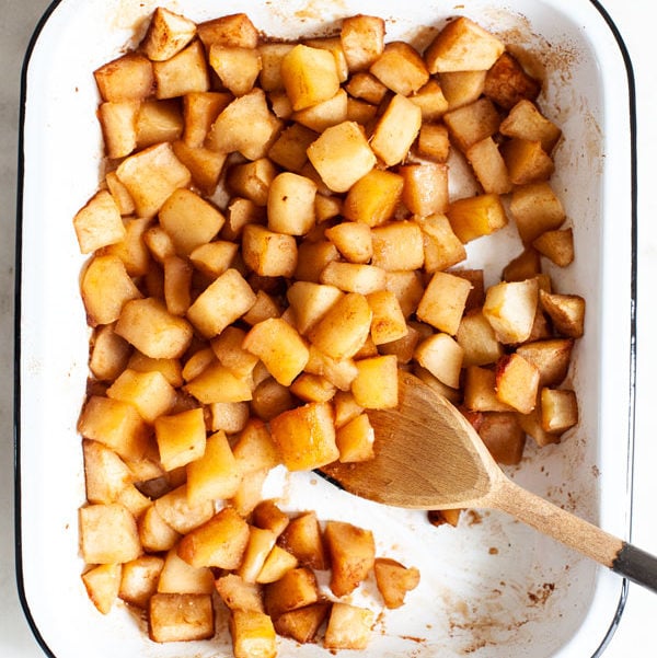 Simple Ginger Cinnamon Baked Apples | The Full Helping