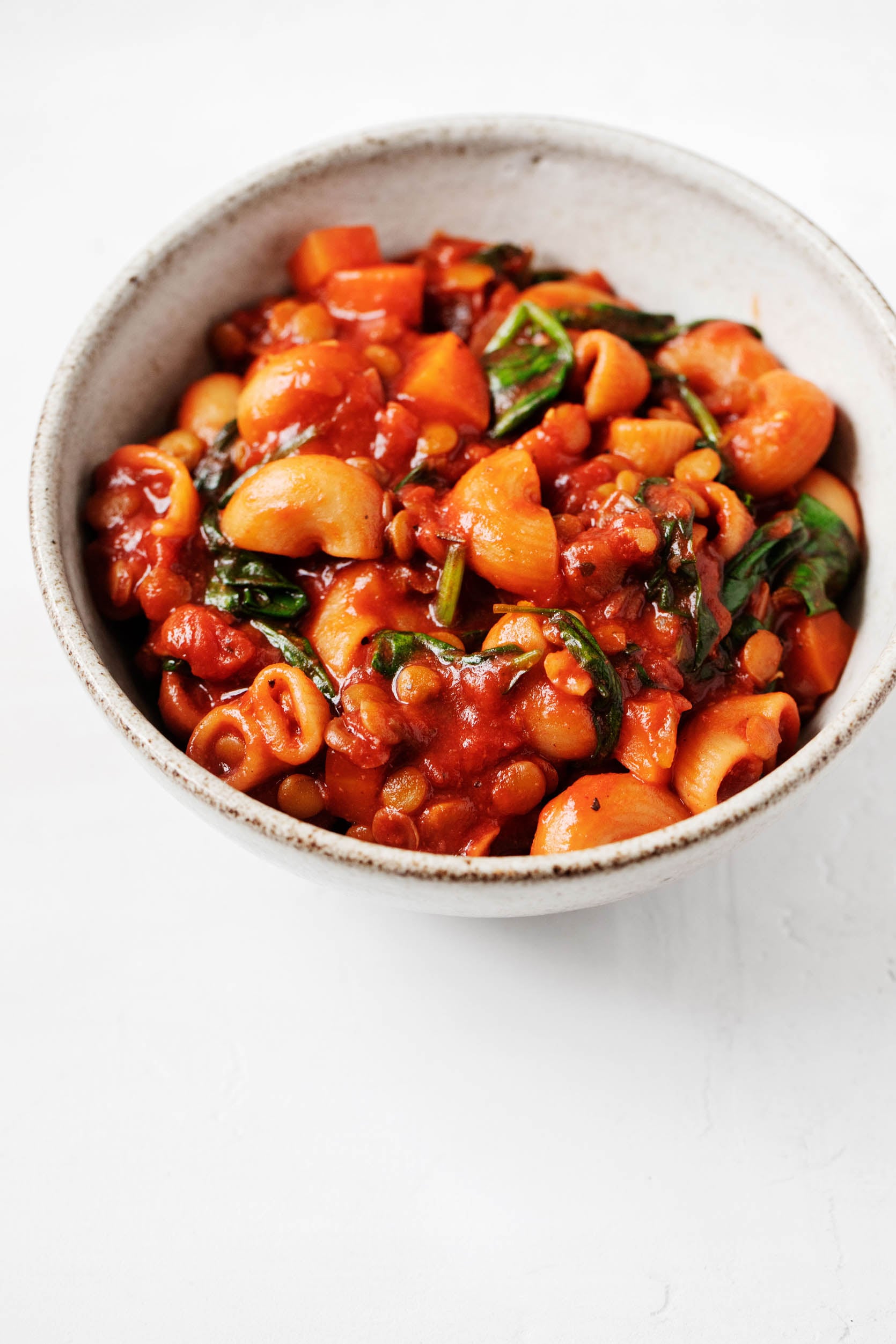 Estofado reconfortante de pasta con tomate y lentejas - los cupcakes de ...