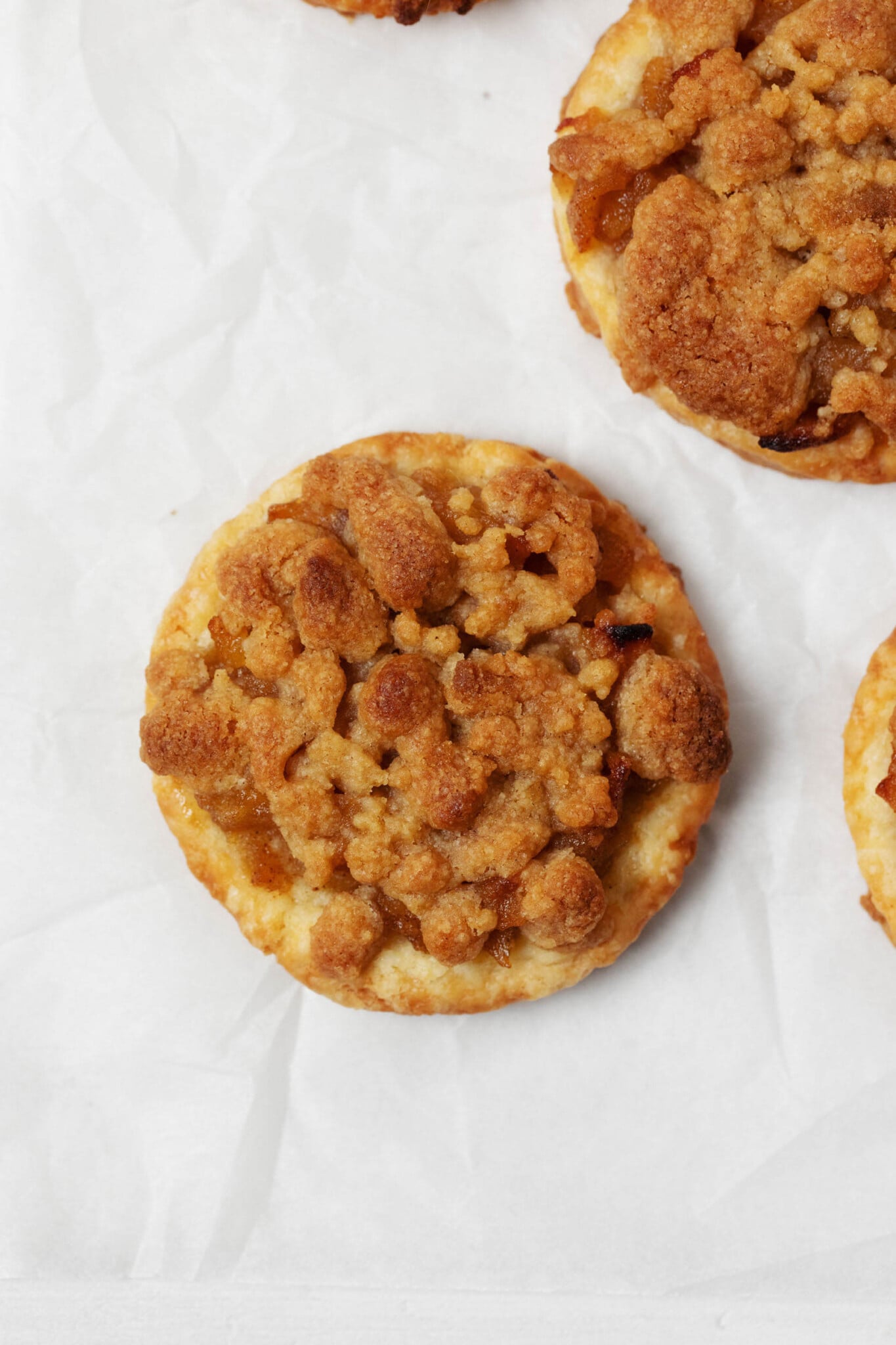 Vegan Apple Pie Crumble Cookies | The Full Helping
